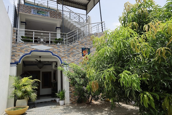 Nivaa Stays - Puducherry