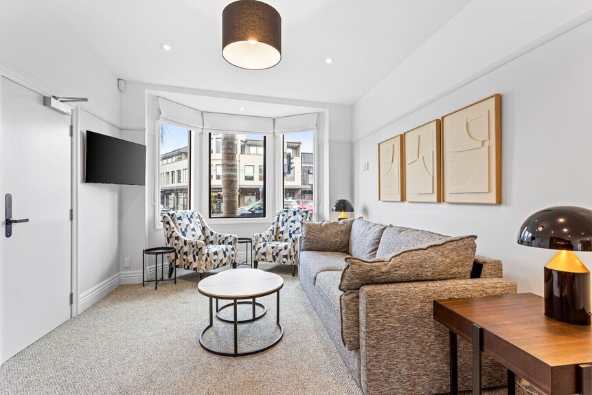Renovated Jervois Road King Bed Parking - Auckland