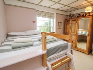 4 quartos, com decoração personalizada, com mobília individualizada 