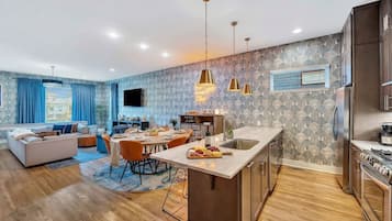 Casa | 4 quartos, secretária, internet de alta velocidade