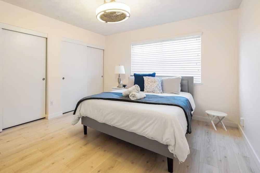 5 Bedroom Home With Firepit - Poway, CA