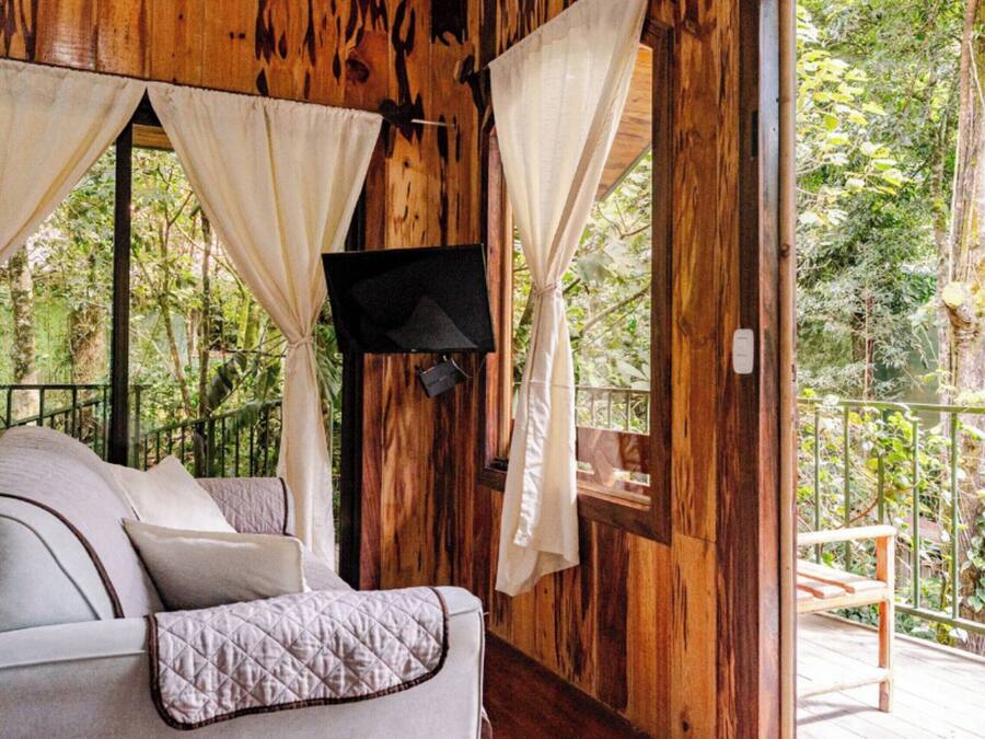 Casa na árvore luxo, vista para a montanha | Espaço de trabalho para notebook, quartos à prova de som