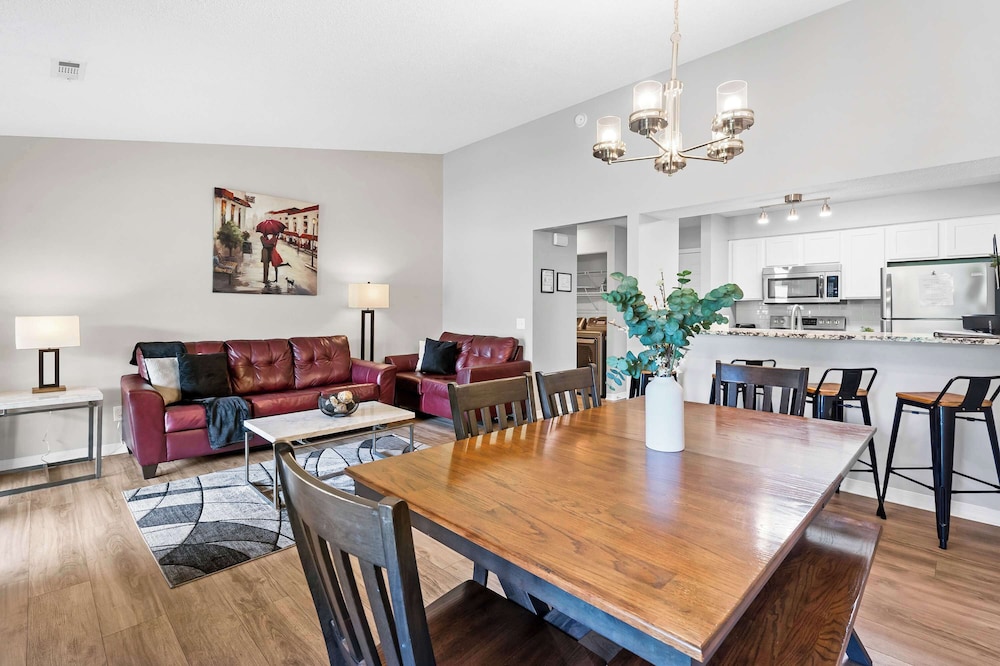 Quittin' Time Stay For 6 With Golf Course Views & Resort Amenities - Kimberling City, MO