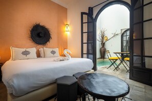 Quarto Duplo Superior | Wi-fi grátis, roupa de cama fornecida