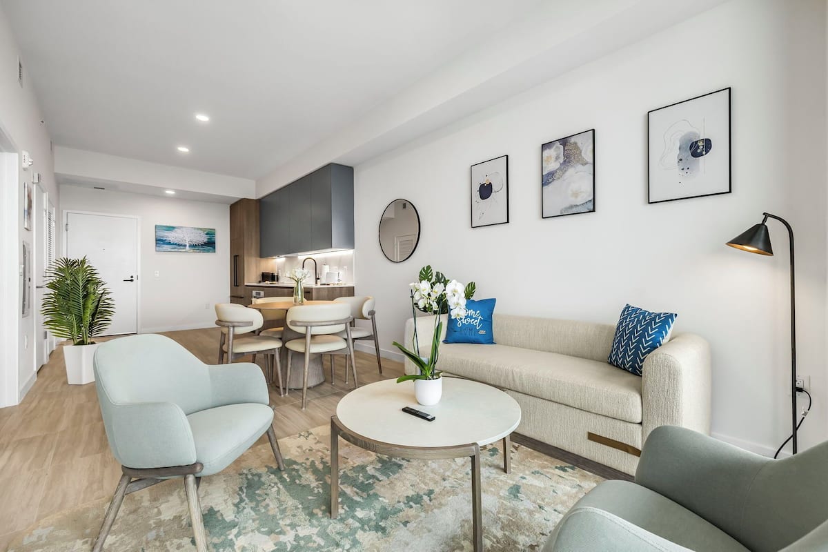 Apartamento de Luxo em Condomínio Fechado | Sala de estar | Smart TV