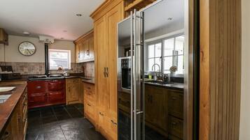 Casa de campo | Cozinha privada | Lava-louças, talheres/pratos/utensílios de cozinha