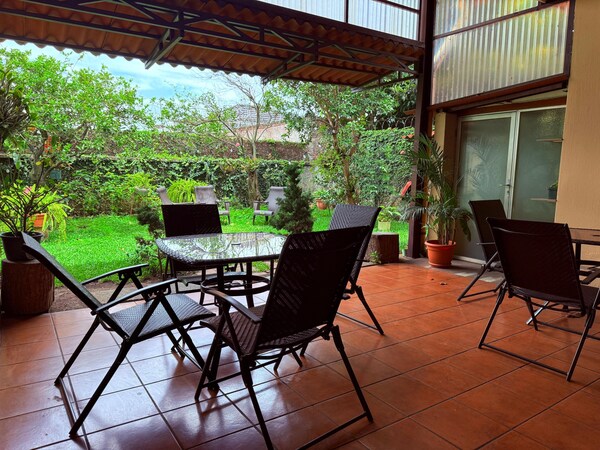 El Tejar Hostal - Guatemala City