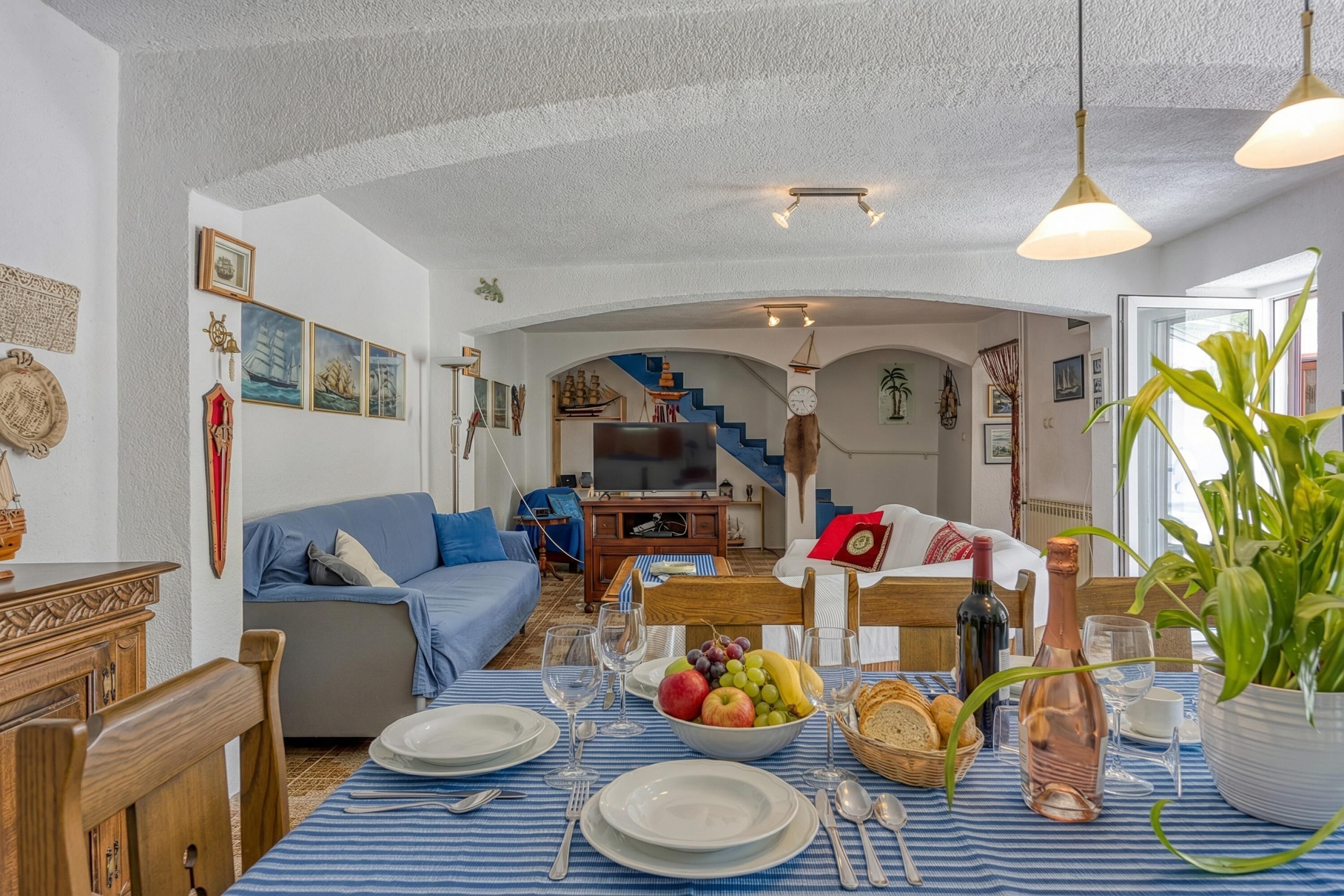 Captain's House - Sv. Jakov /W Terrace, Nerezine, Croatia - Nerezine