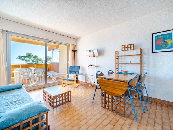 Studio for 4 with Wi-Fi and sea view Reviews, Deals & Photos 2026 - Expedia