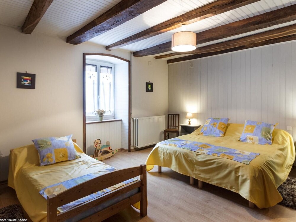 Family home in Brotte-lès-Ray, beds made on arrival - Brotte-lès-Ray | Vrbo