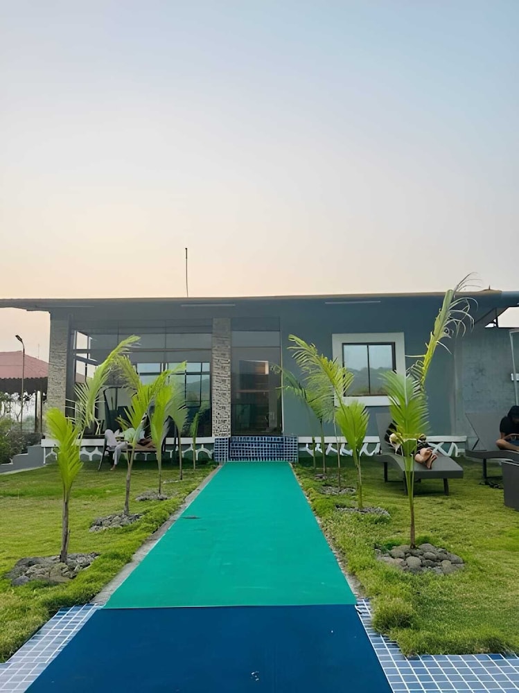 7 Mountains Farm Villa - Shahapur