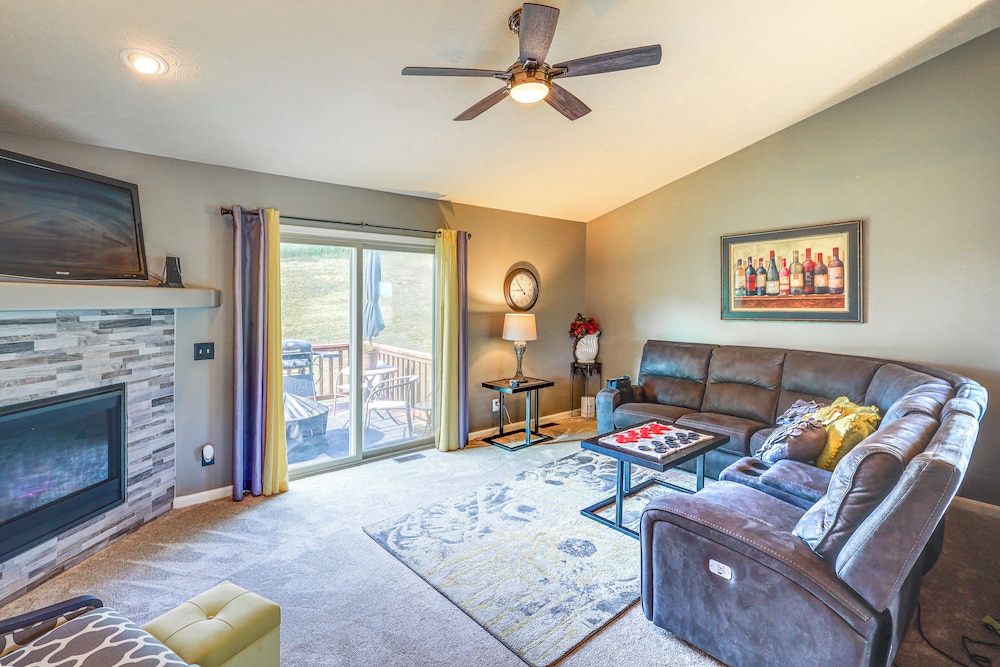 4 Mi To Offutt Afb - Family Home In Omaha Suburbs! - Nebraska