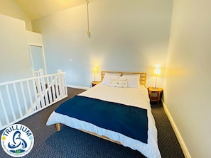 Apartamento Standard, 2 quartos, varanda, vista para o jardim | Ferro/tábua de engomar, Wi-fi grátis, roupa de cama fornecida