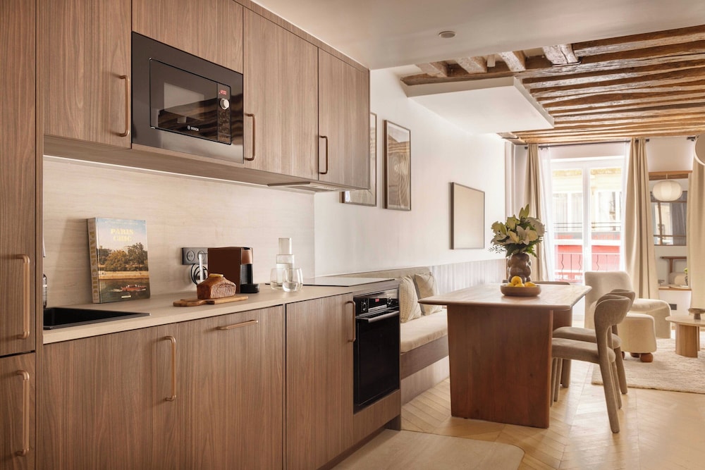 Chic A/c Central Apt - 2bdr/6p - Faubourg S/ Denis - Paris