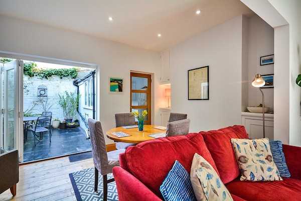 Cottage In Old Fisherman's Village, No Deposit - Plymouth