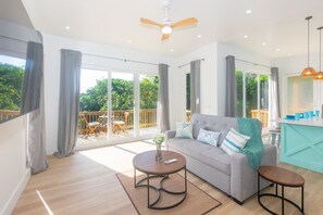 Apartamento em Condomínio Fechado, 1 quarto | Sala de estar