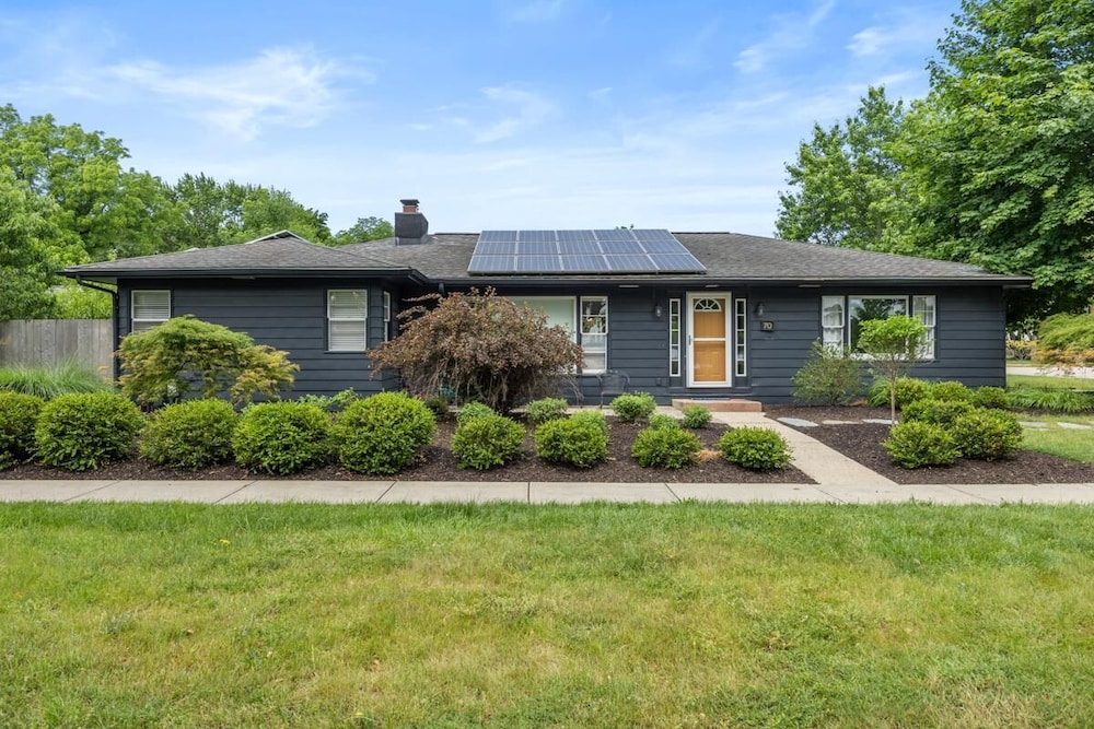 Captains Cove And Crew Quarters - Holland