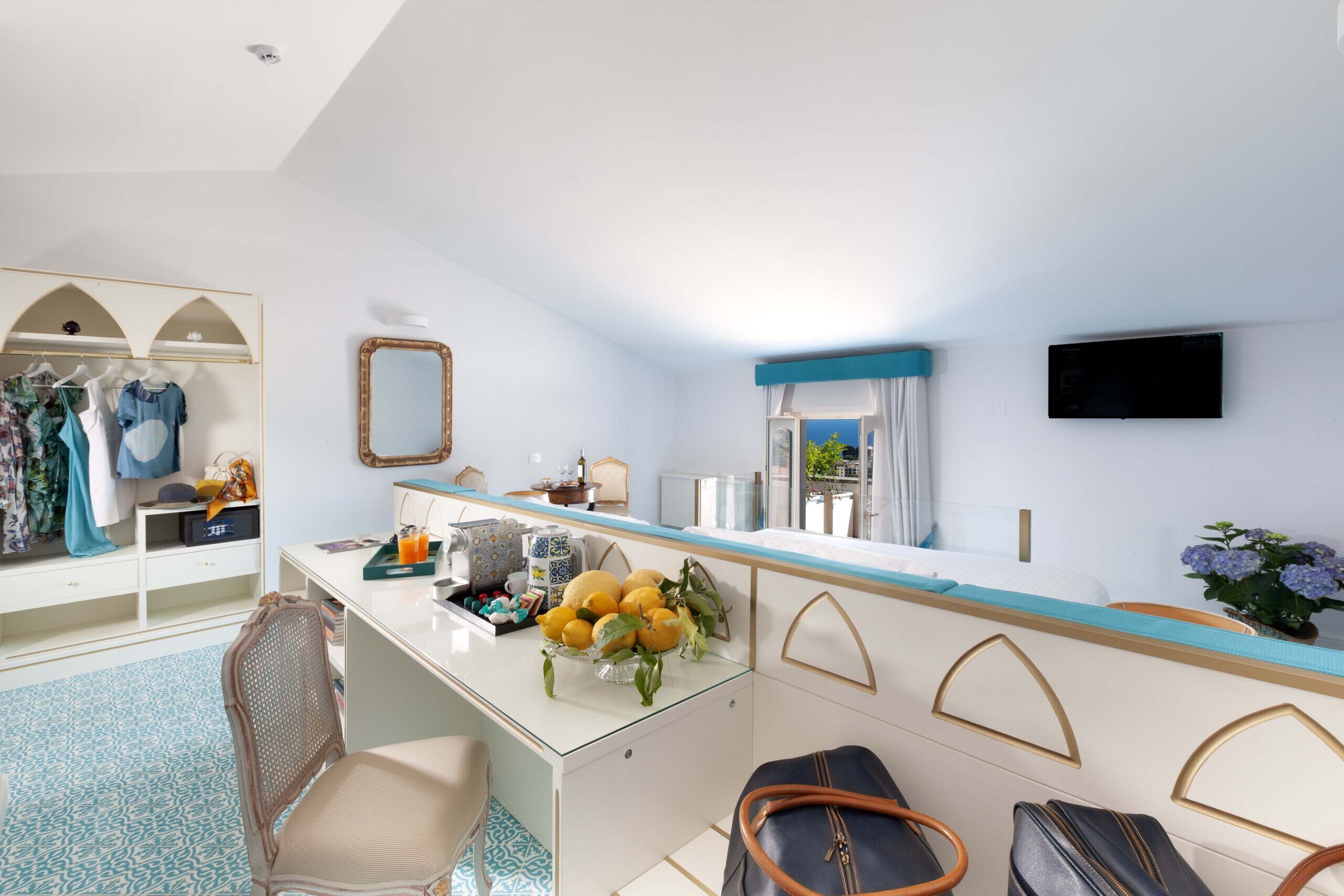 7 quartos, individualmente decorados, individualmente mobiliados