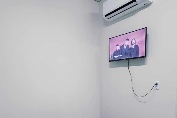 Suite Económica | Wi-fi grátis, roupa de cama fornecida