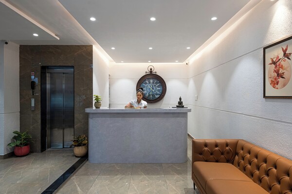 Staybird - Azure Suites Business Hotel - Pune