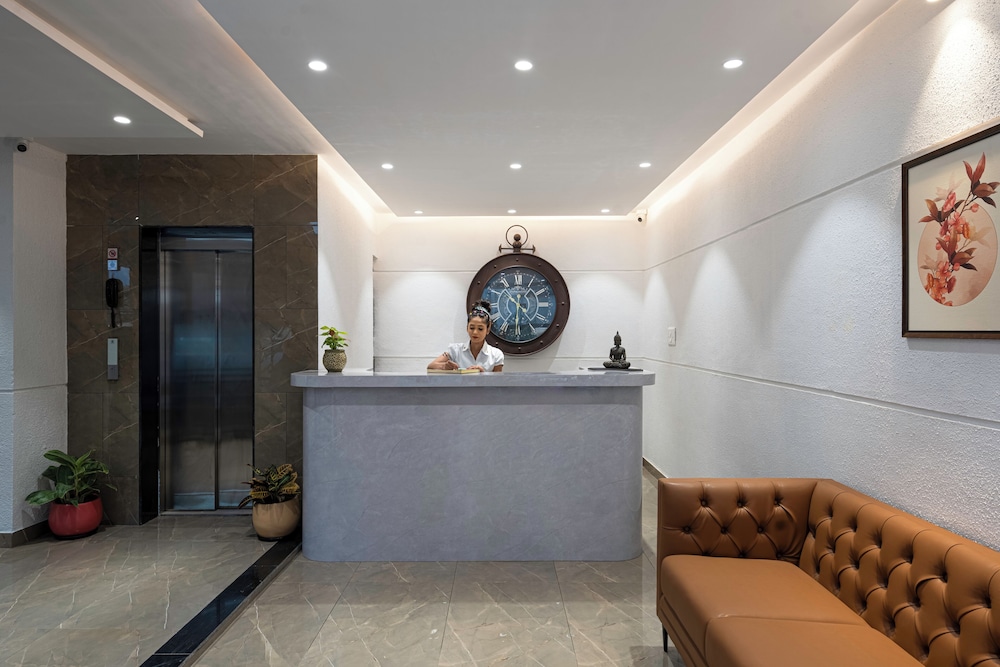 Staybird - Azure Suites Business Hotel - 浦那