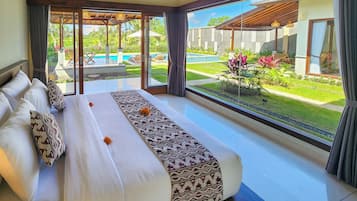 Escrivaninha, espaço de trabalho para notebook, berços (sobretaxa)