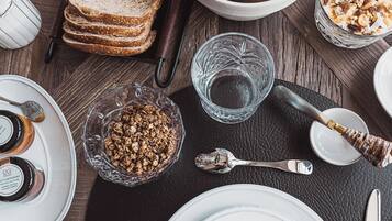 Pequeno-almoço continental diário incluído