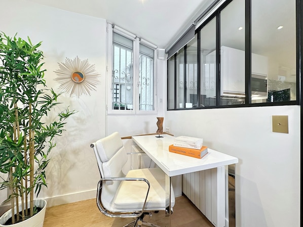 Apartamento Superior | Ferro/tábua de engomar, berço de viagem, Wi-fi grátis