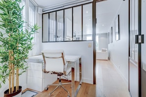 Apartamento Superior | Ferro/tábua de engomar, berço de viagem, Wi-fi grátis