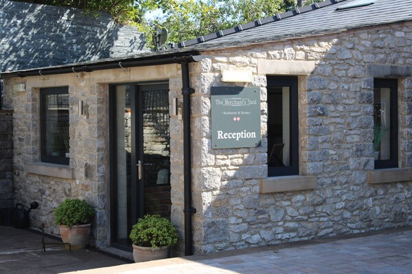 The Merchant's Yard - Tideswell