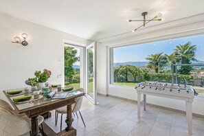 Apartamento Familiar, 2 quartos, 2 casas de banho (Appartamento Vista Rosa) | Sala de jantar