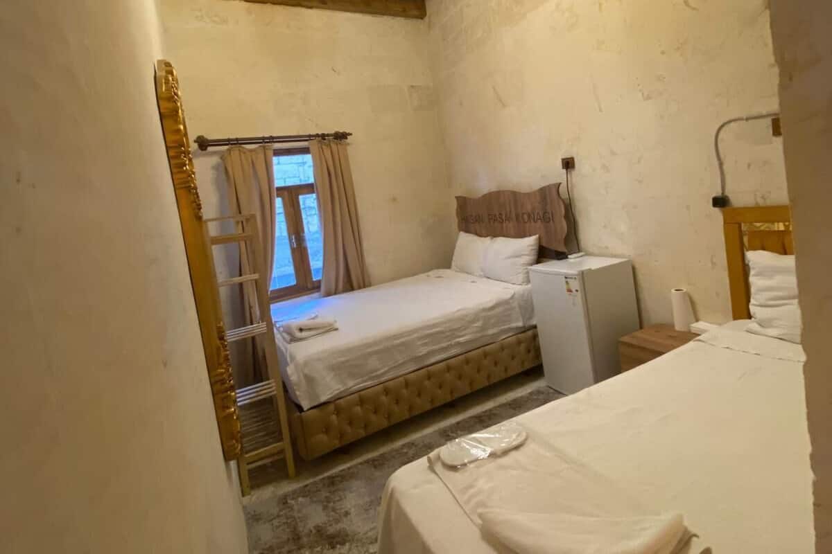 Quarto Triplo Familiar | Secretária, cortinas/cortinados opacos, quartos insonorizados