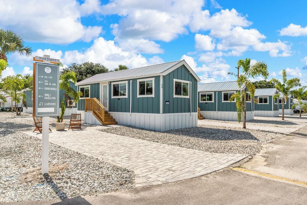 Intercoastal Retreat - Titusville, FL
