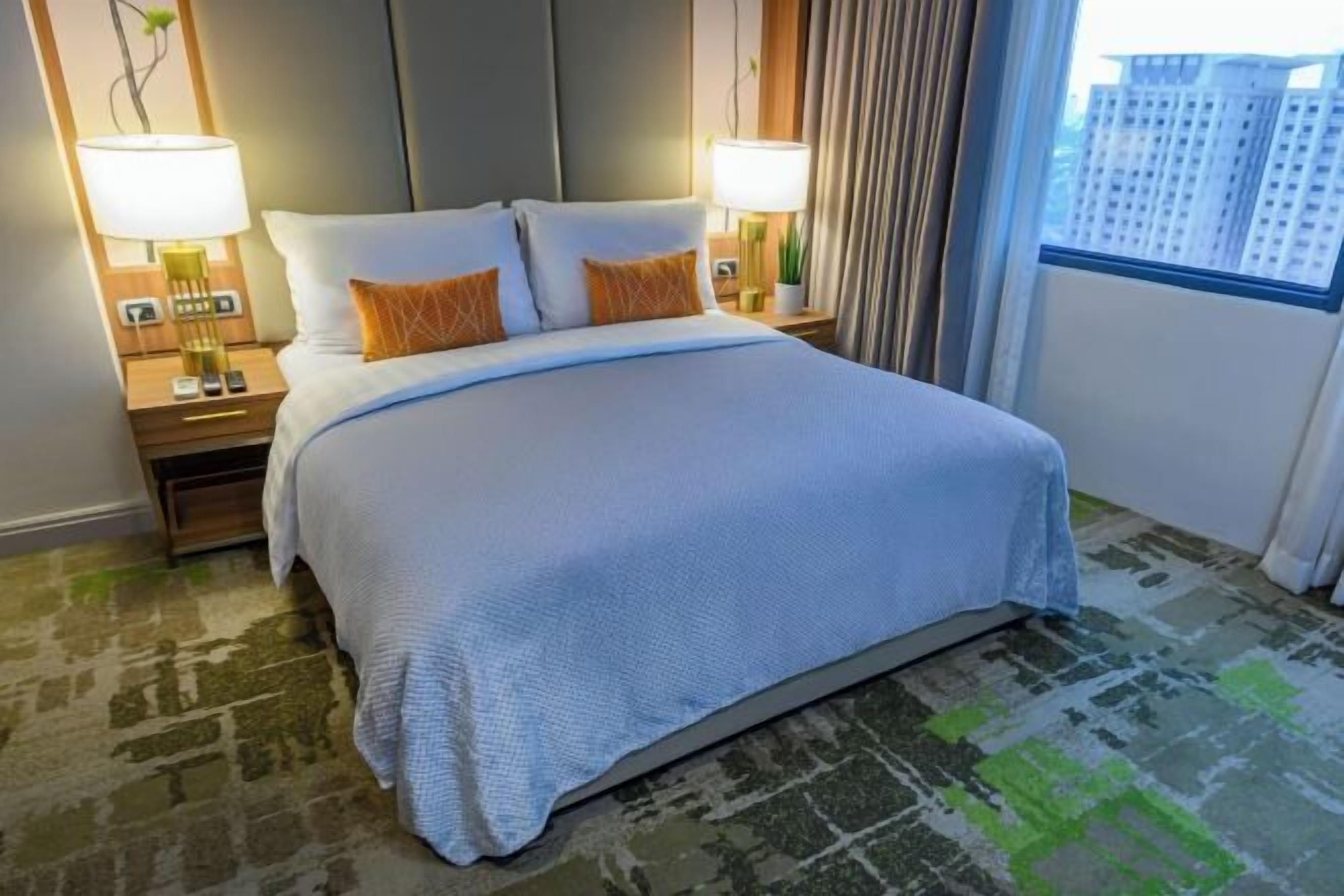 Cofre no quarto, secretária 