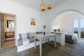 Estúdio de Luxo, vista para o mar | Cofre no quarto, cortinas/cortinados opacos, Wi-fi grátis