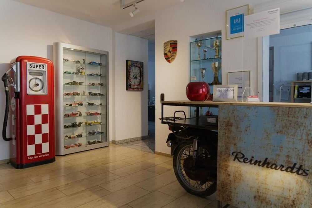 Reinhardts Garni Automobilia Hotel - Bietigheim-Bissingen