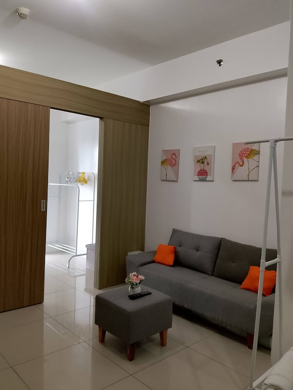Joyvista Manor Con Balcón Al Amanecer Y Wi-fi Gratis - Manila