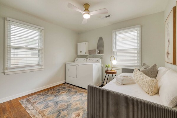 The Powder Cottage By Avantstay Heart Of Old Mt. Pleasant Near Sullivans - Charleston, SC