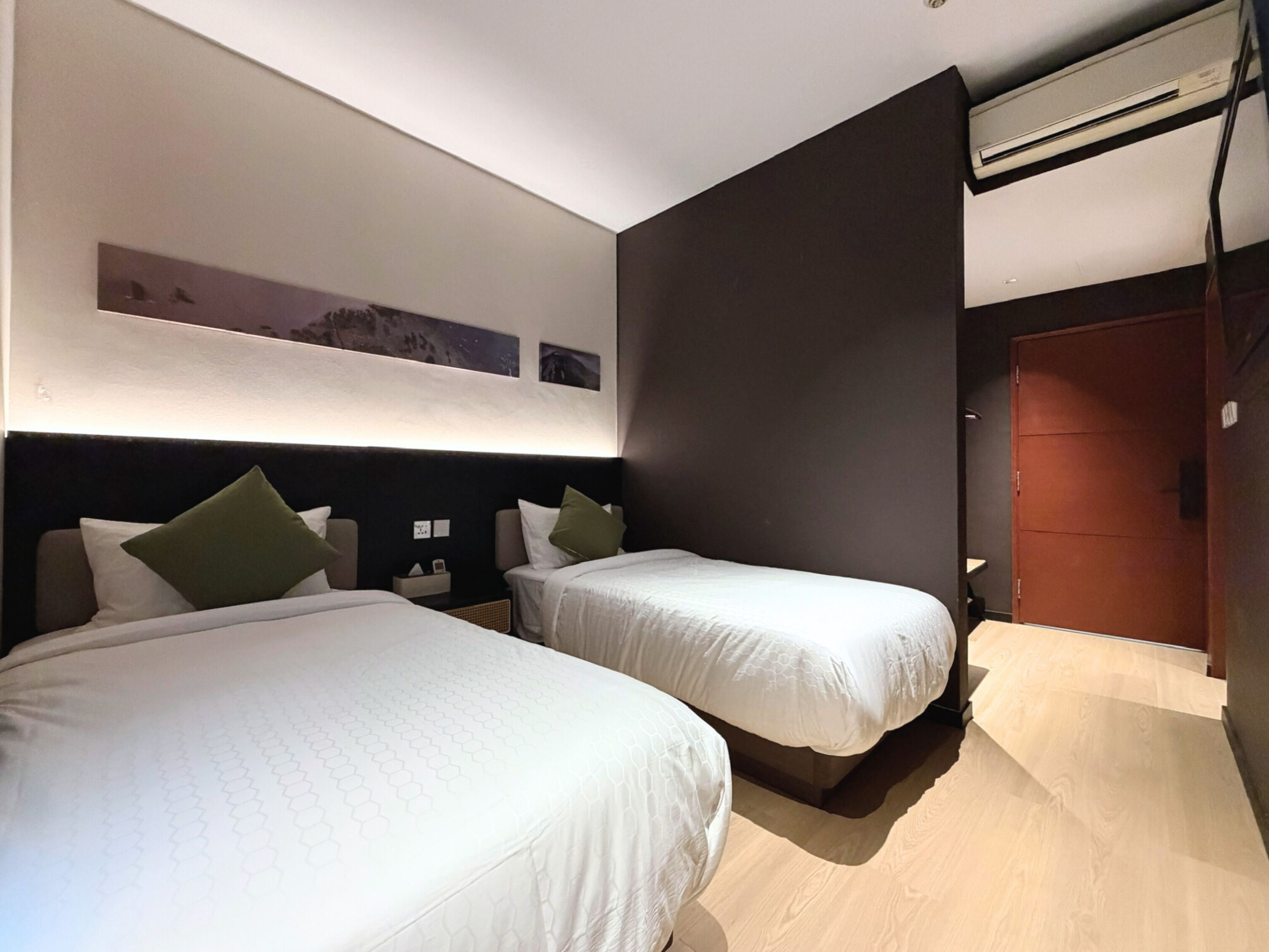 Deluxe Twin, Window | Escrivaninha, espaço de trabalho para notebook, Wi-Fi de cortesia