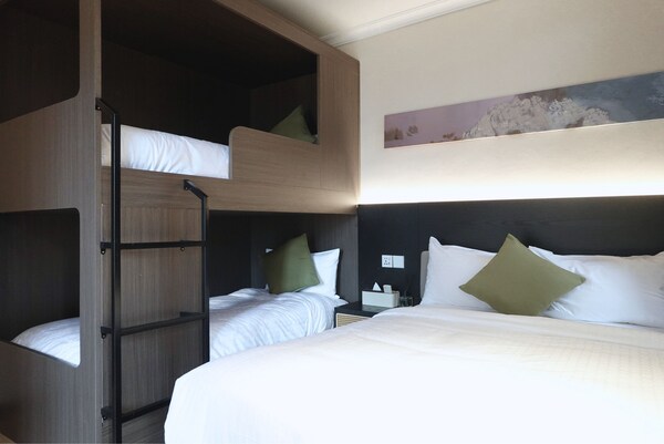 Asphodel Inn - Newly Renovated - Singapore