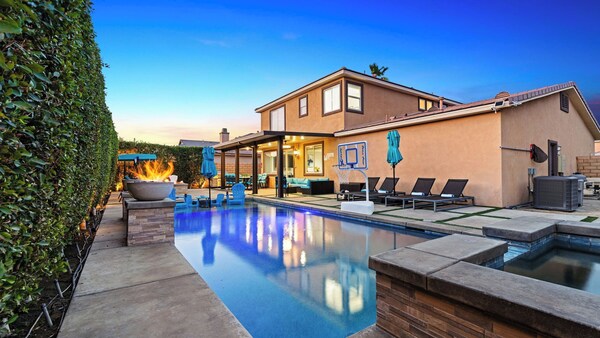 Casa Campo 5br Desert Oasis W/ Pool, Firepit, & Outdoor Lounge - Joshua Tree National Park