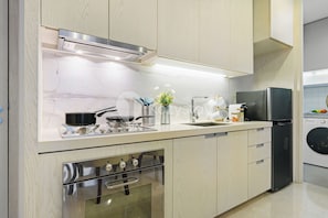 Apartamento, 2 quartos, Vista para a cidade | Cozinha privada