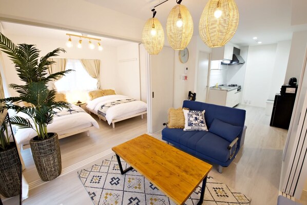 Apartamento, 3 quartos, não fumadores | Sala de estar | TV de ecrã plano 