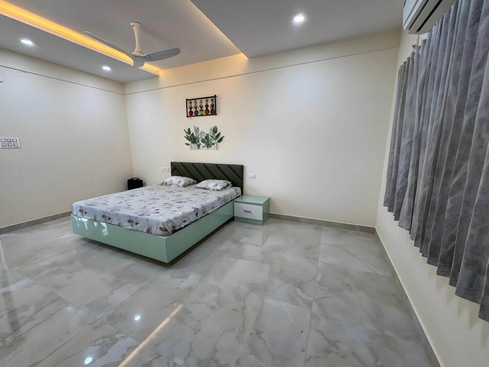 S K Farm Retreat |3BR Stay in Chilkur By Homeyhuts Reviews, Deals ...