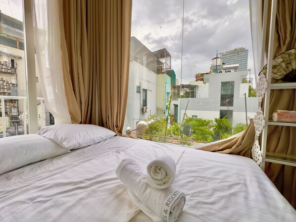 Estúdio Básico, casa de banho privativa, Vista para a cidade | Com decoração personalizada, com mobília individualizada, secretária 
