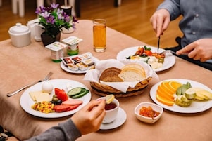 Pequeno-almoço tipo buffet diário incluído 