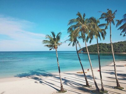 MCollection - Poolside Escape Near Boracay’s Iconic Keyhole