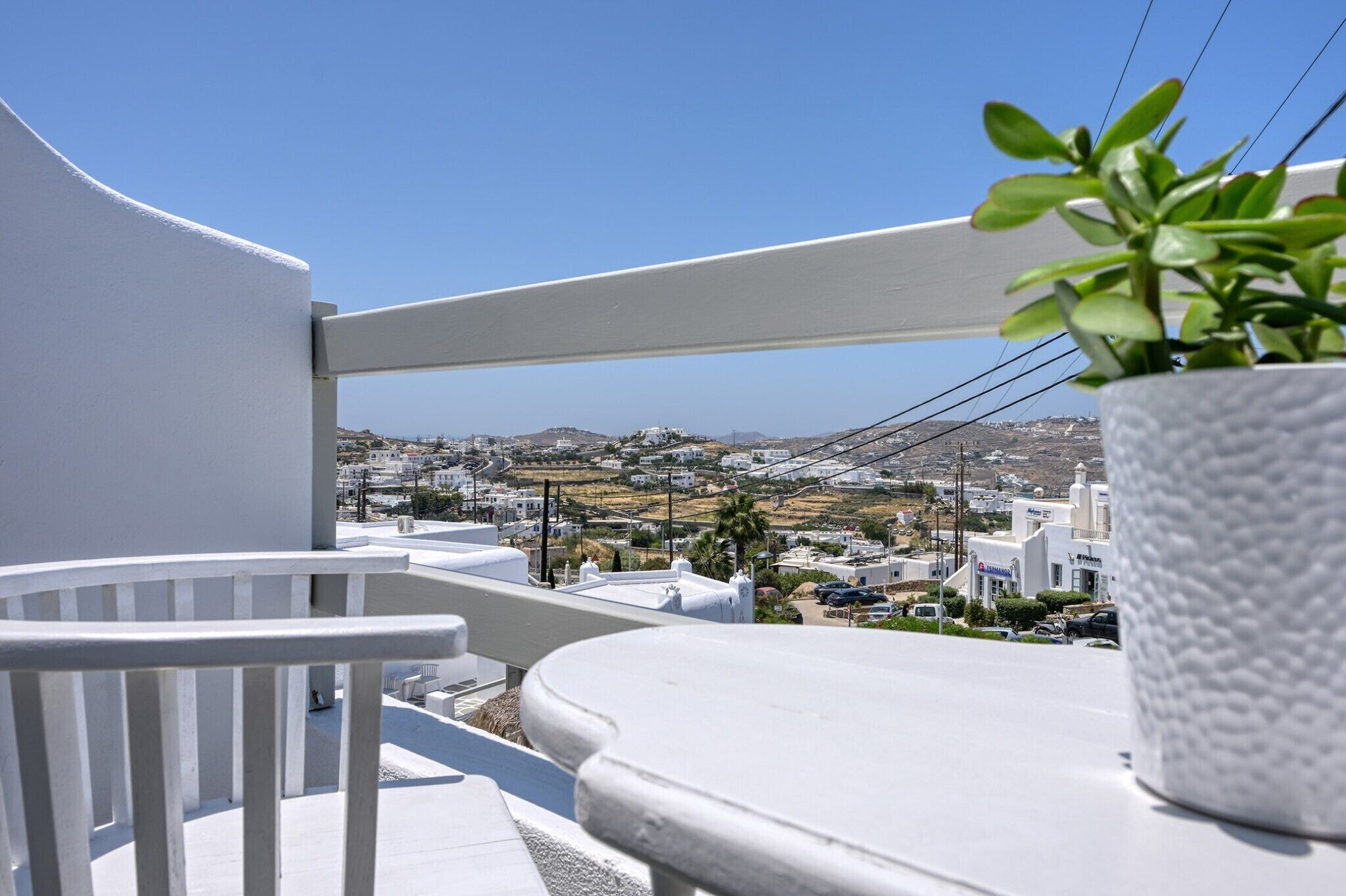 Penthouse, varanda, vista para a piscina | Vista da varanda