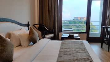 Secretária, secretária adequada para computadores portáteis