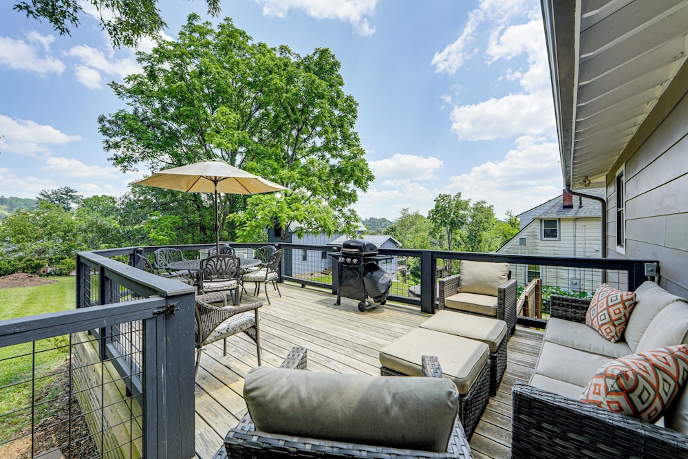 1/2 Mi To River Arts District: Home W/ Deck! - アシュビル, NC